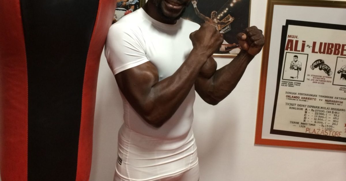 Boksen.nl | Masterclass van Regilio Tuur tijdens opening MPPRO boxing